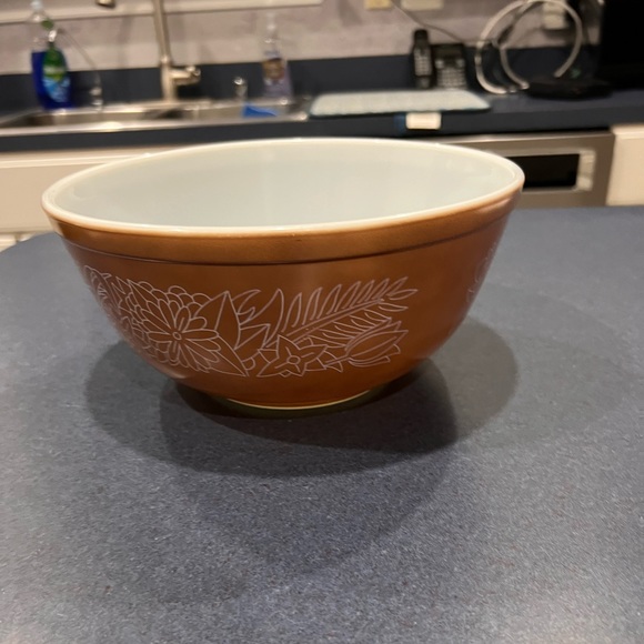 Pyrex | Kitchen | Vtg Pyrex Woodland 43 Brown Floral Flower 25l ...